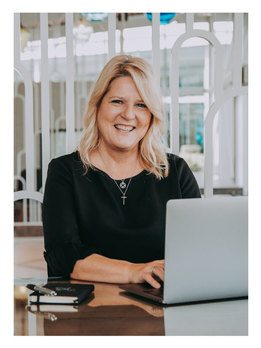 Wendy Knipp – Socially Brave